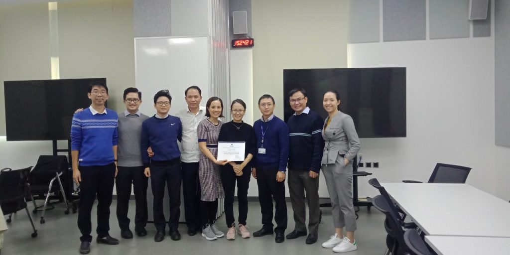 TRAINING COMMUNICATION SKILLS FOR MEDICAL STAFF - A KEY PRIORITY - VinUni