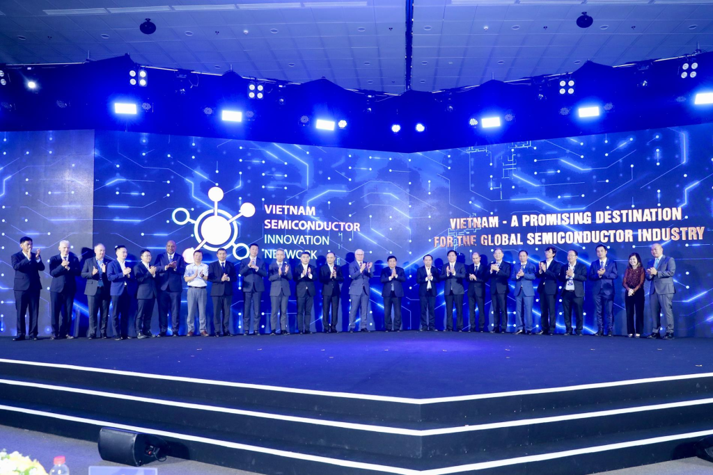 VinUni’s Role in Nurturing Vietnam’s Semiconductor Industry - VinUni