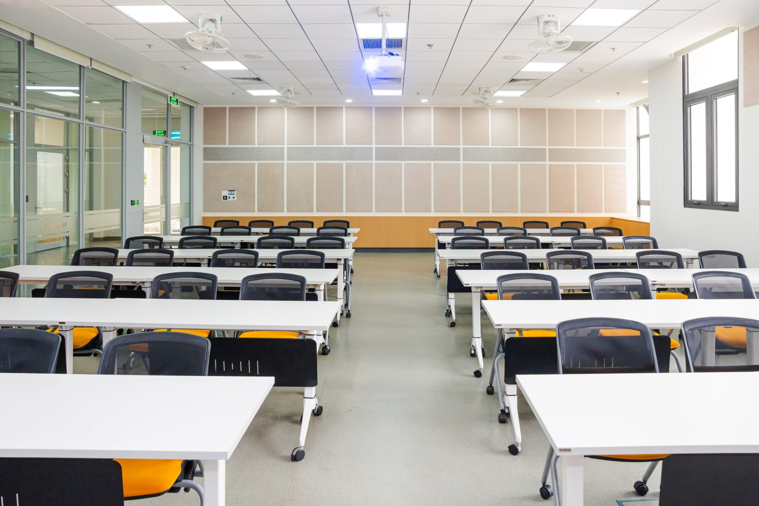 VinUni officially becomes an international IELTS testing venue - VinUni