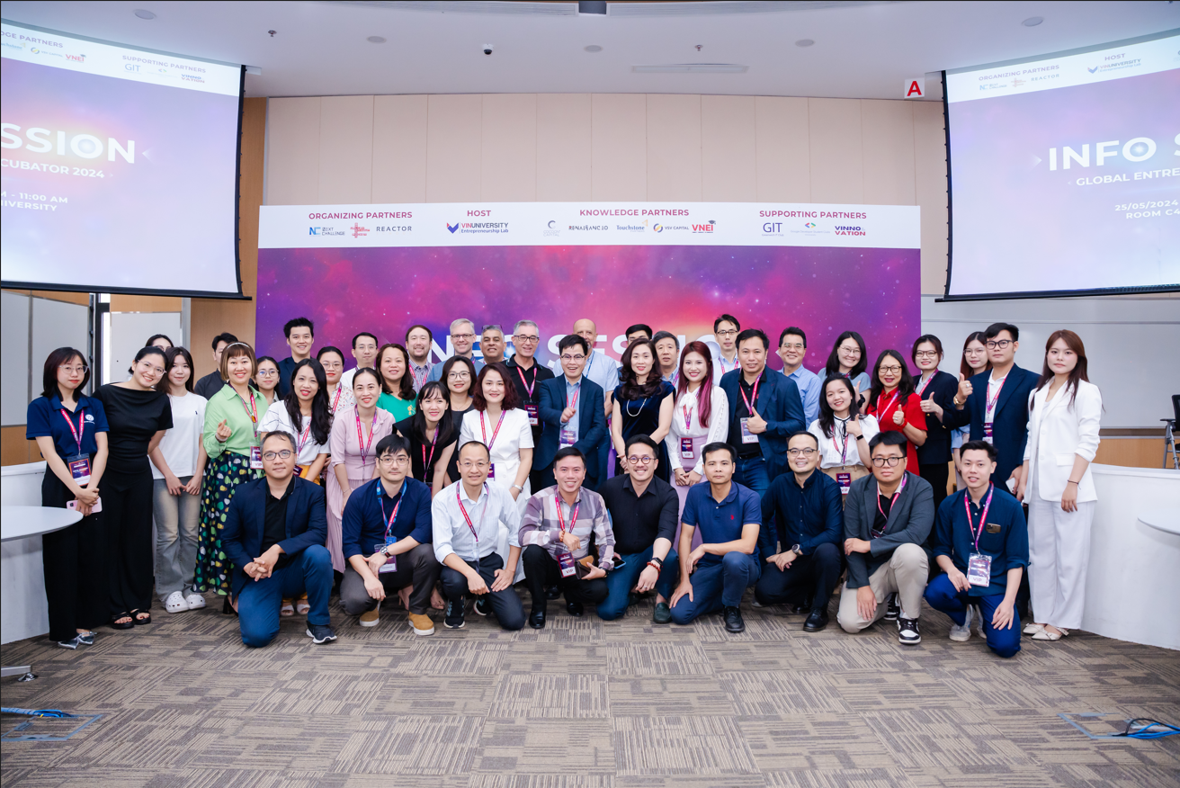 VinUni Entrepreneurship Lab successfully organized the Info Session for the Global EntrePrep ...