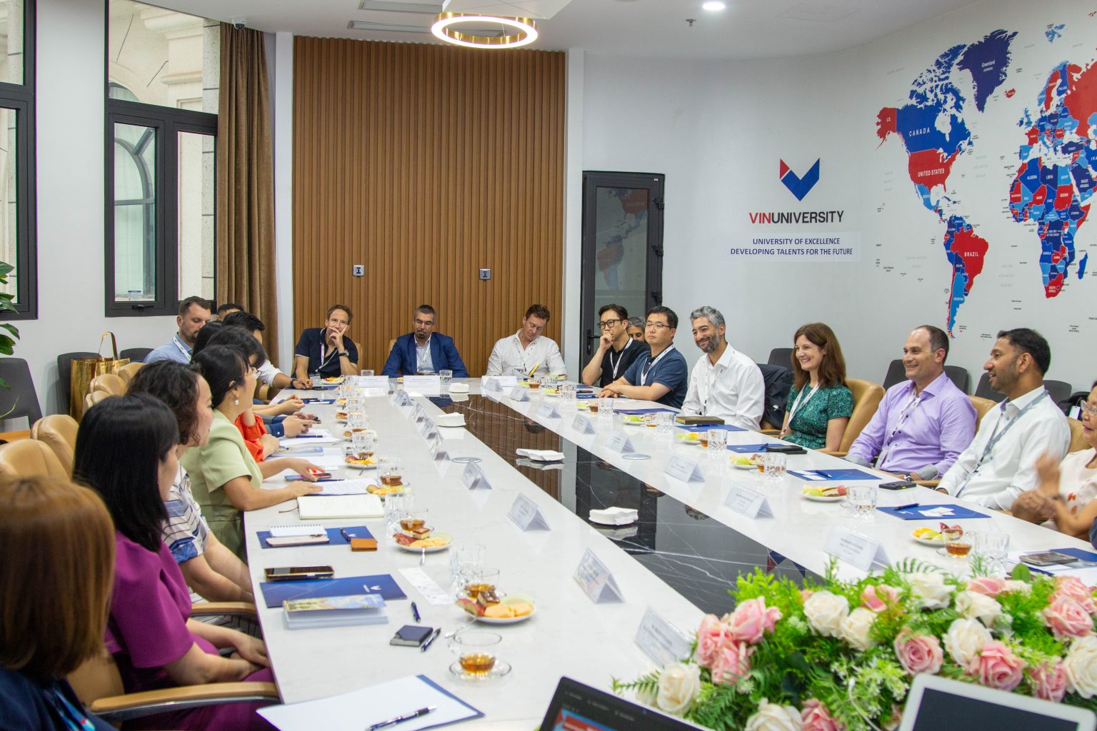 Strengthening Global Dialogue: VinUniversity Welcomes PwC Global ...